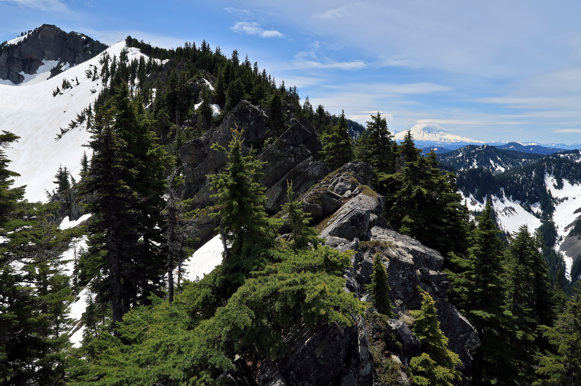 Mount Catherine, Mirror Lake via the Pacific Crest Trail (PCT), Silver ...